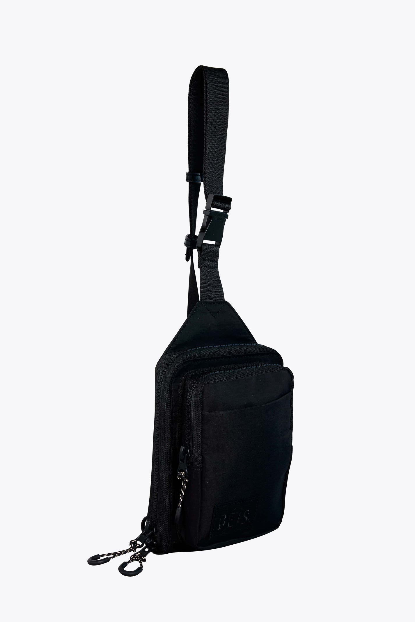BÉIS 'The Sport Sling' in Black - Crossbody Athletic Gym Bag