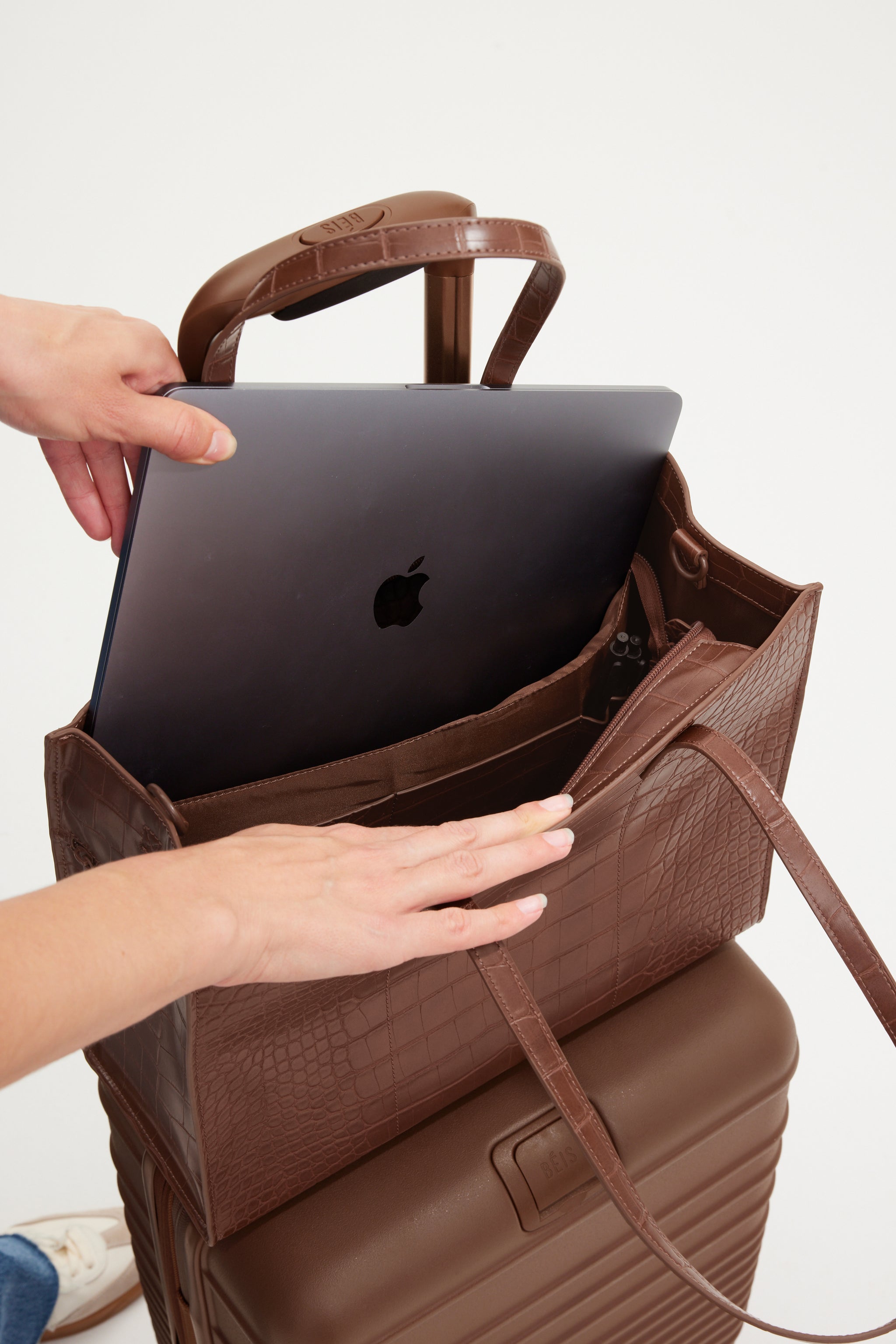 BÉIS 'The Work Tote' in Maple - Brown Laptop Bag & Office Work Tote