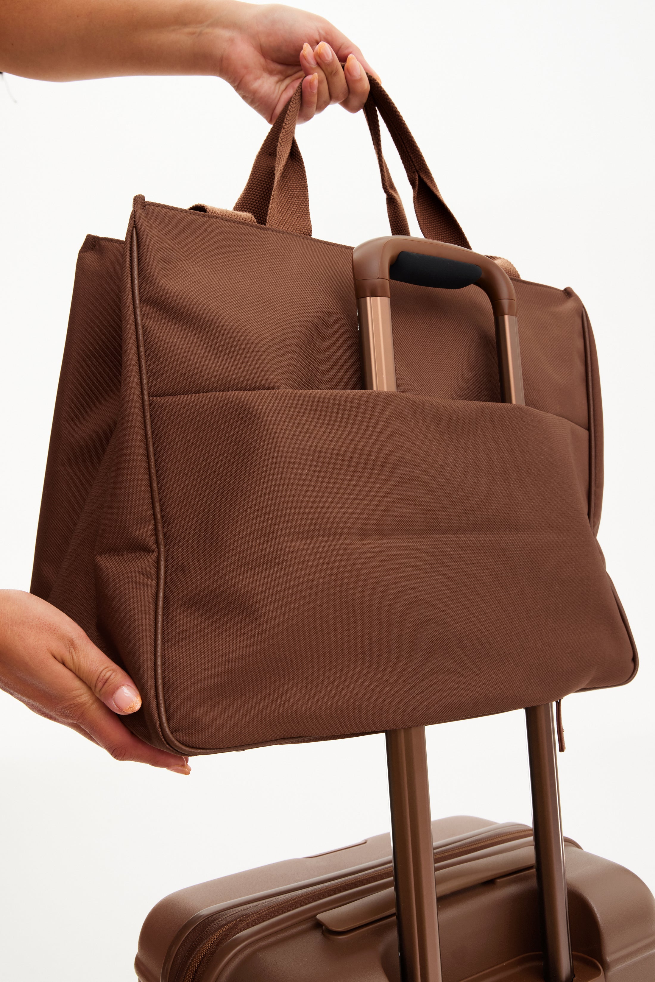 BÉIS 'The East To West Tote' in Maple - Brown Recycled Carry-On Travel ...