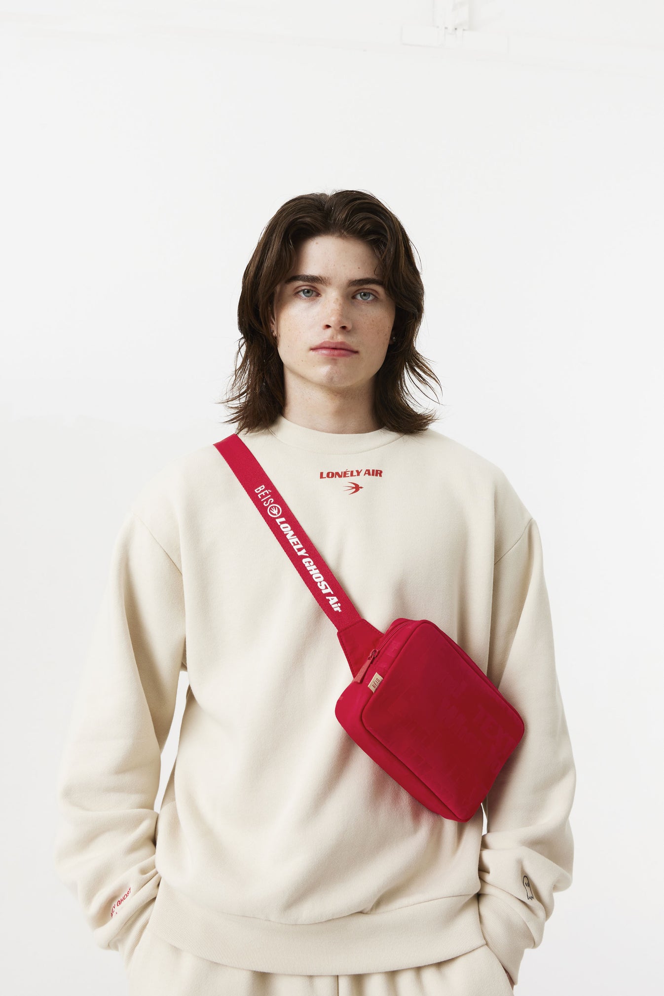 BÉIS x Lonely Ghost 'The Belt Bag' in Text Me Red - Red Crossbody Belt ...