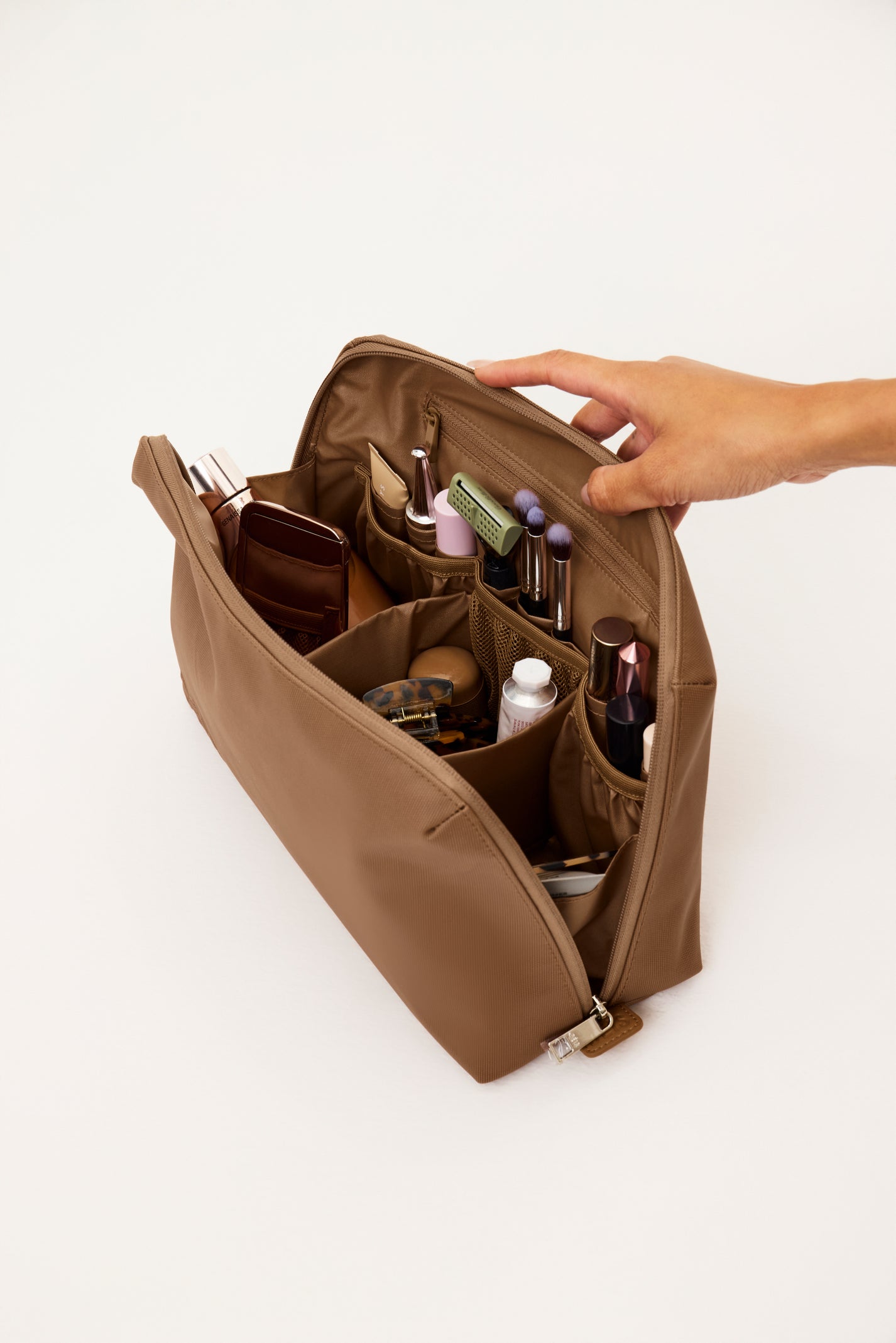 BÉIS 'The Large Cosmetic Pouch' in Camel - Large Cosmetic & Makeup ...