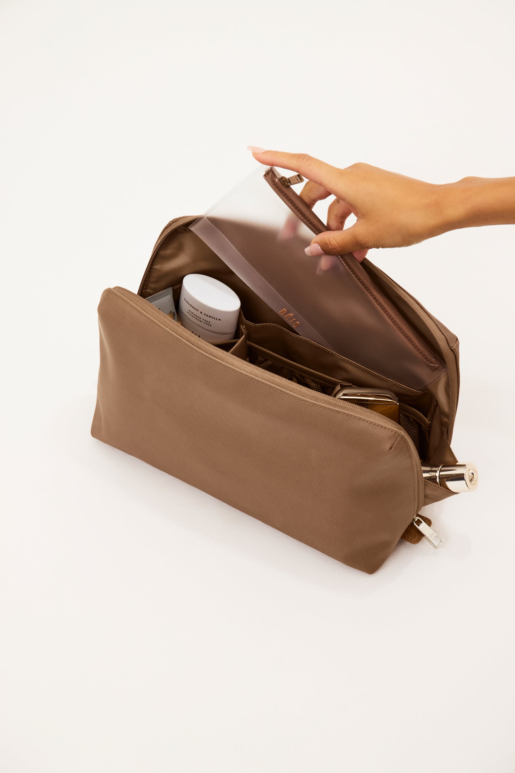 BÉIS 'The Large Cosmetic Pouch' in Camel - Large Cosmetic & Makeup ...