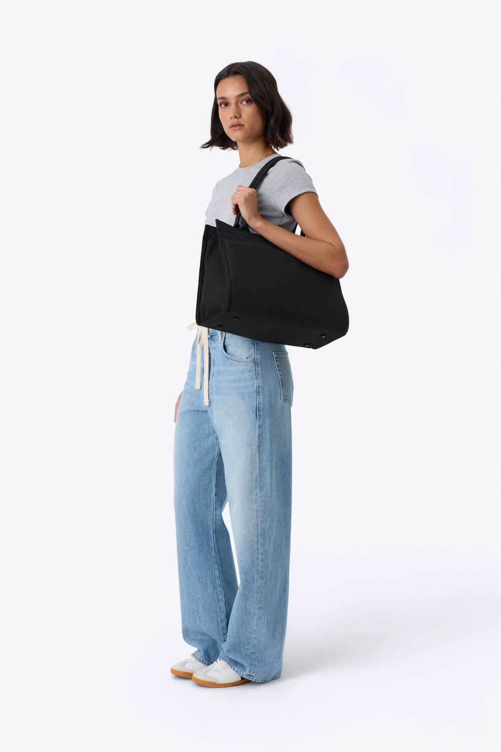 BÉIS 'The Book Tote' in Black - Book Tote Bag in Black