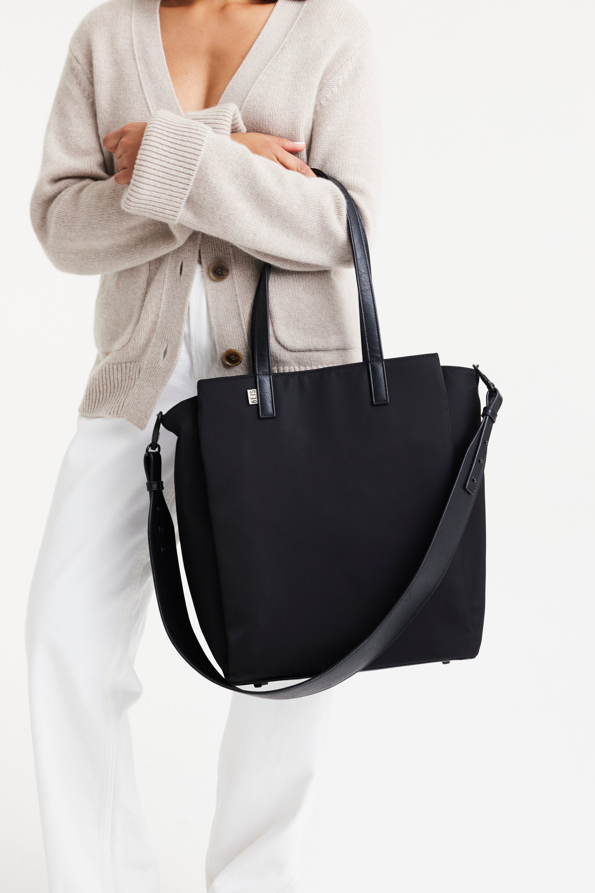 BÉIS 'The Commuter Tote' In Black - Black Commuter Tote For Work & Travel