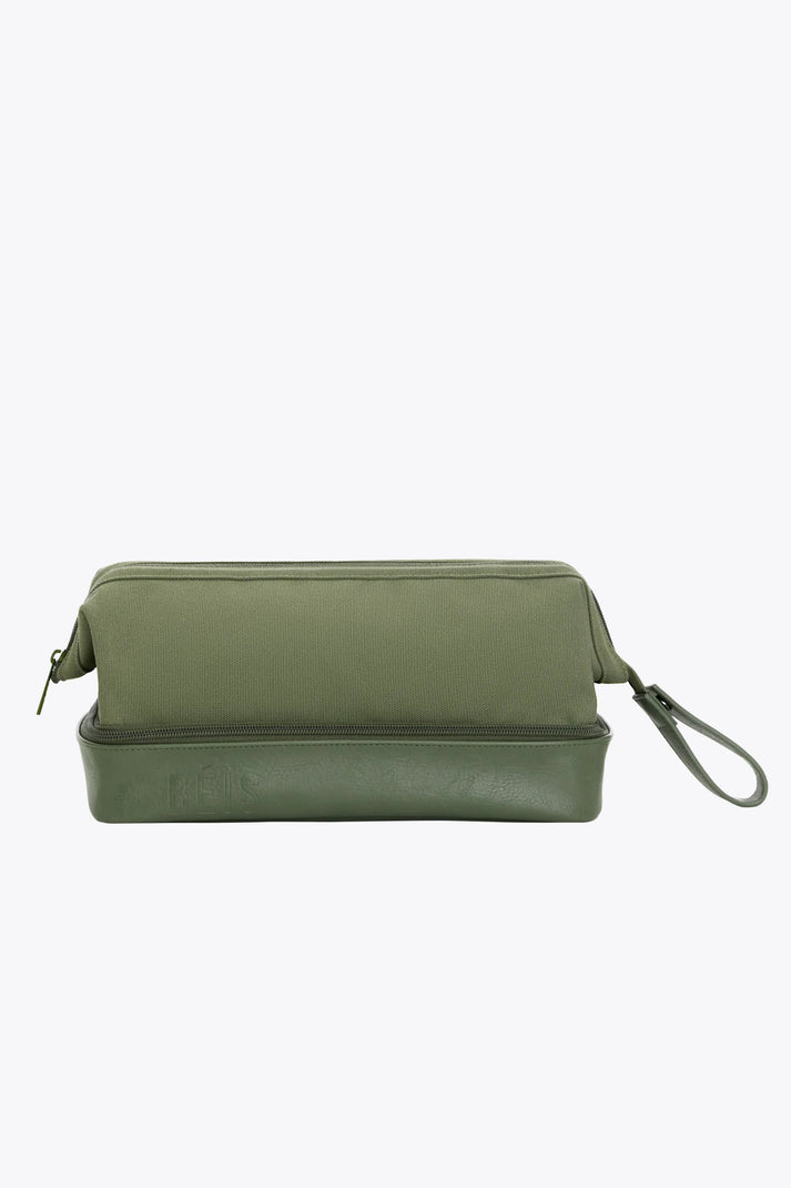 BÉIS 'The Dopp Kit' in Olive - Olive Green Dopp Kit & Toiletry Bag