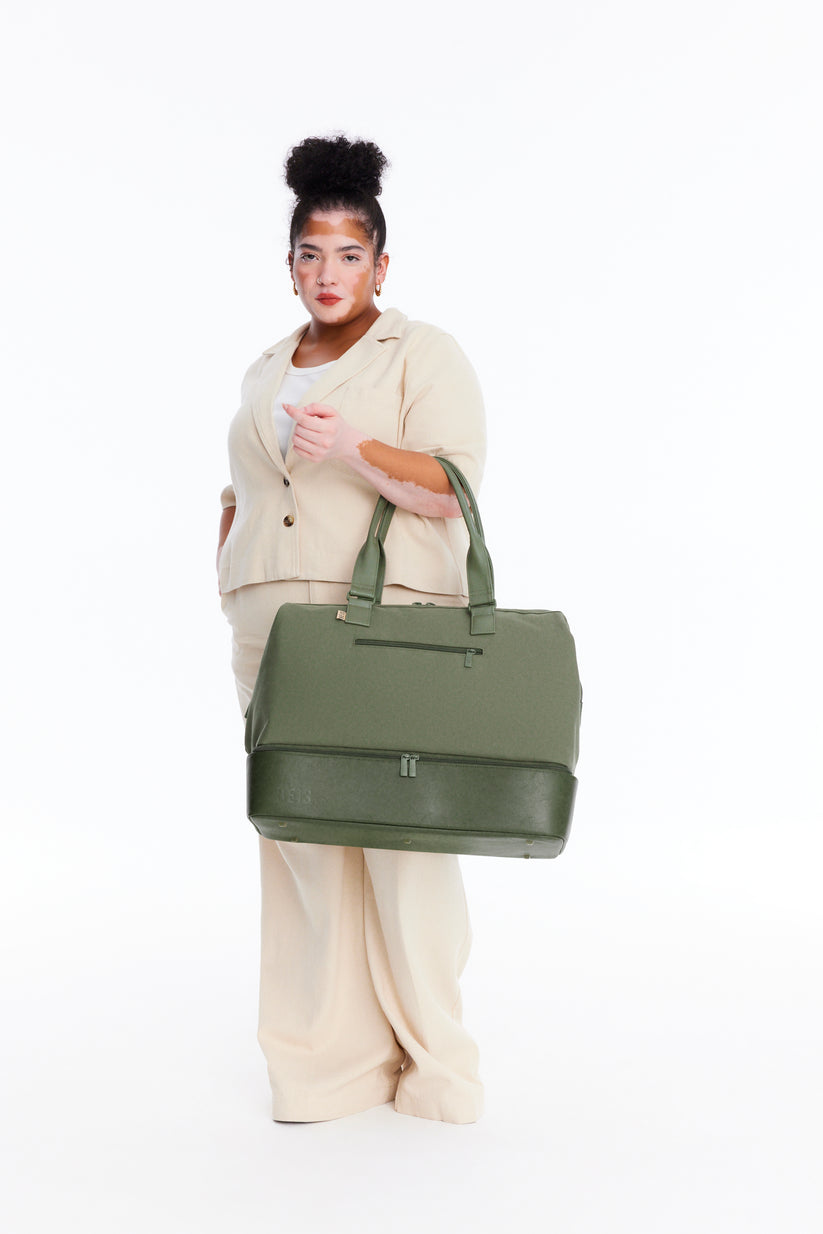 BÉIS 'The Weekender' in Olive - Olive Green Duffle Bag & Weekend Bag