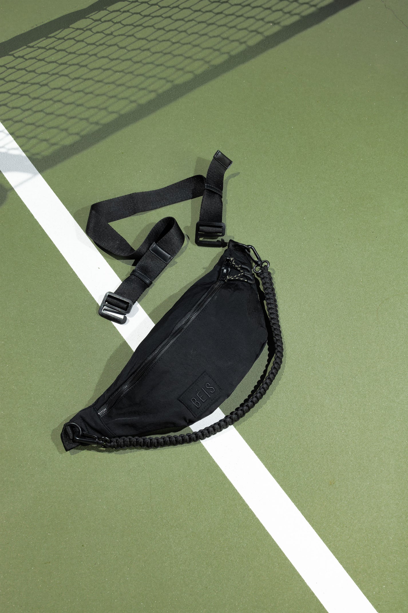 BÉIS 'The Sport Pack' in Black - Black Travel Fanny Pack