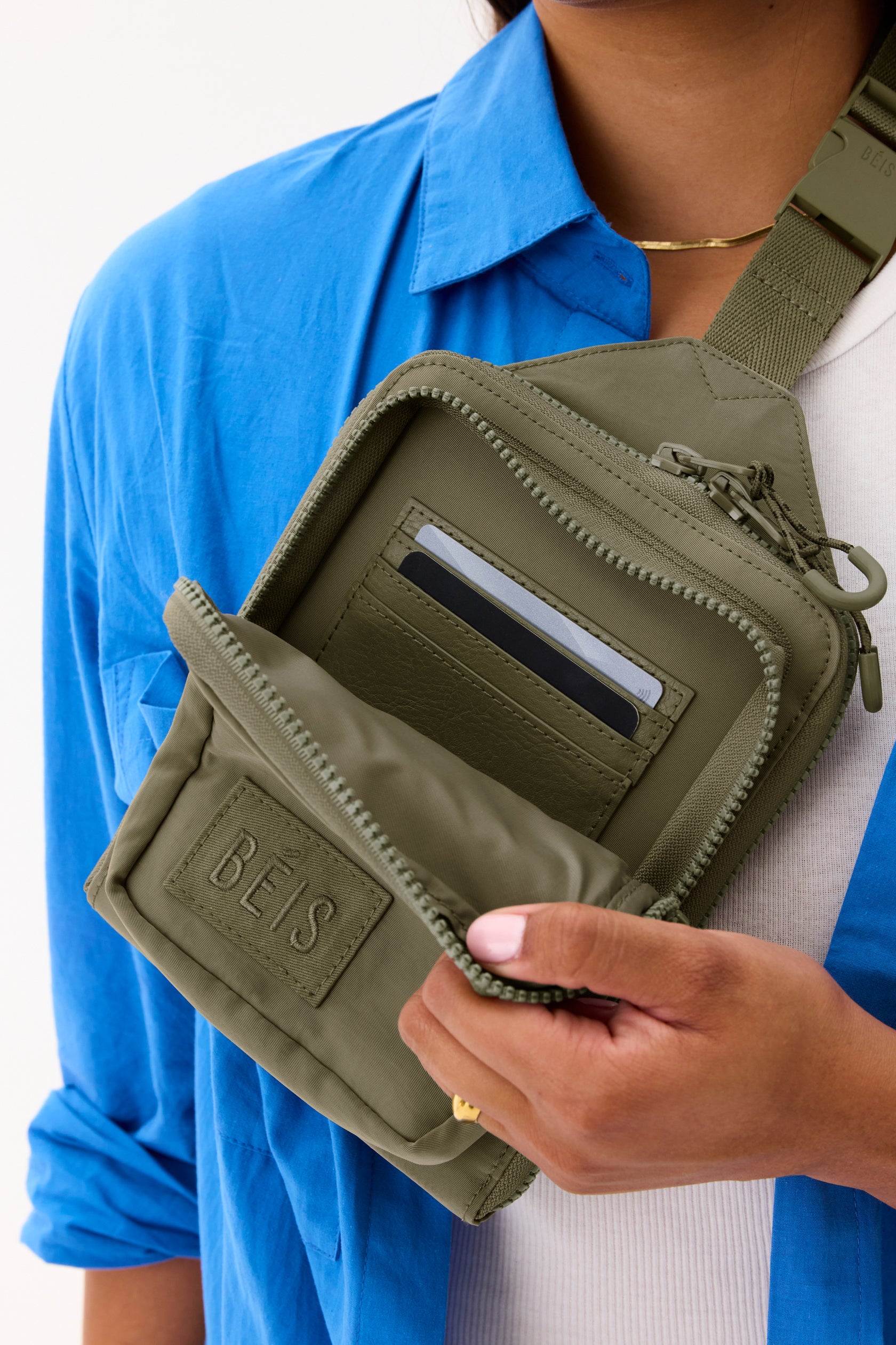 BÉIS 'The Sport Sling' in Olive - Olive Green Crossbody Sling Bag ...
