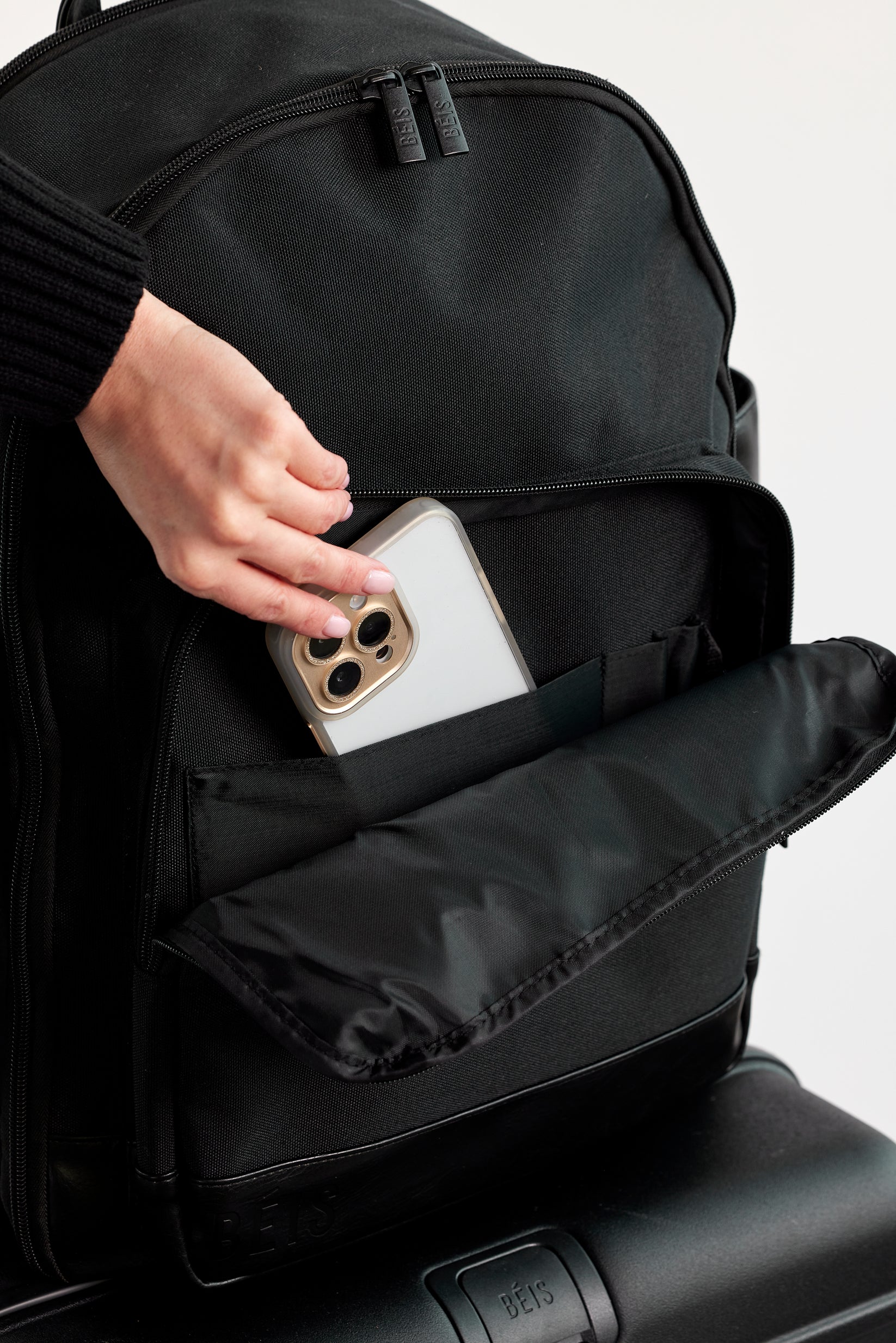 BÉIS 'The Travel Backpack' in Black - Black Carry-On Travel Backpack ...