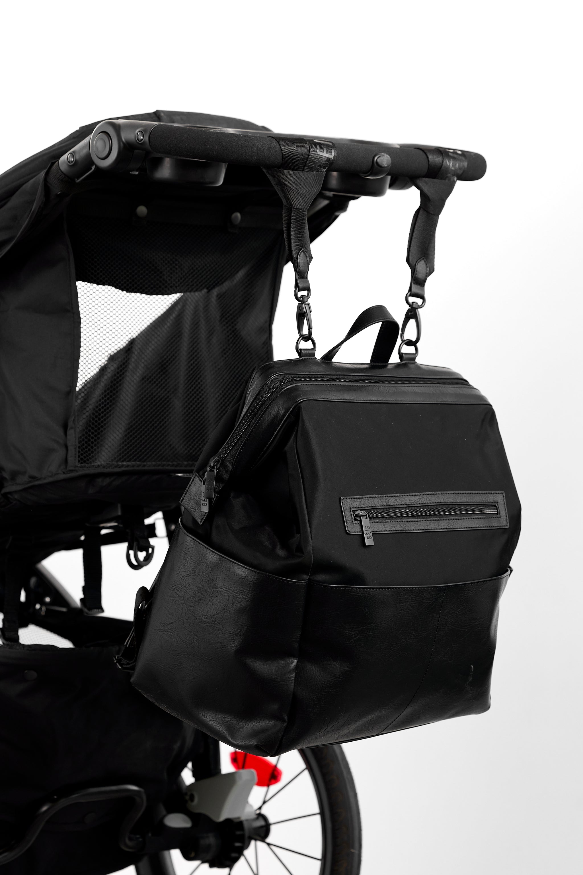 BÉIS 'The Diaper Backpack' in Black - Black Diaper Bag & Diaper Backpack