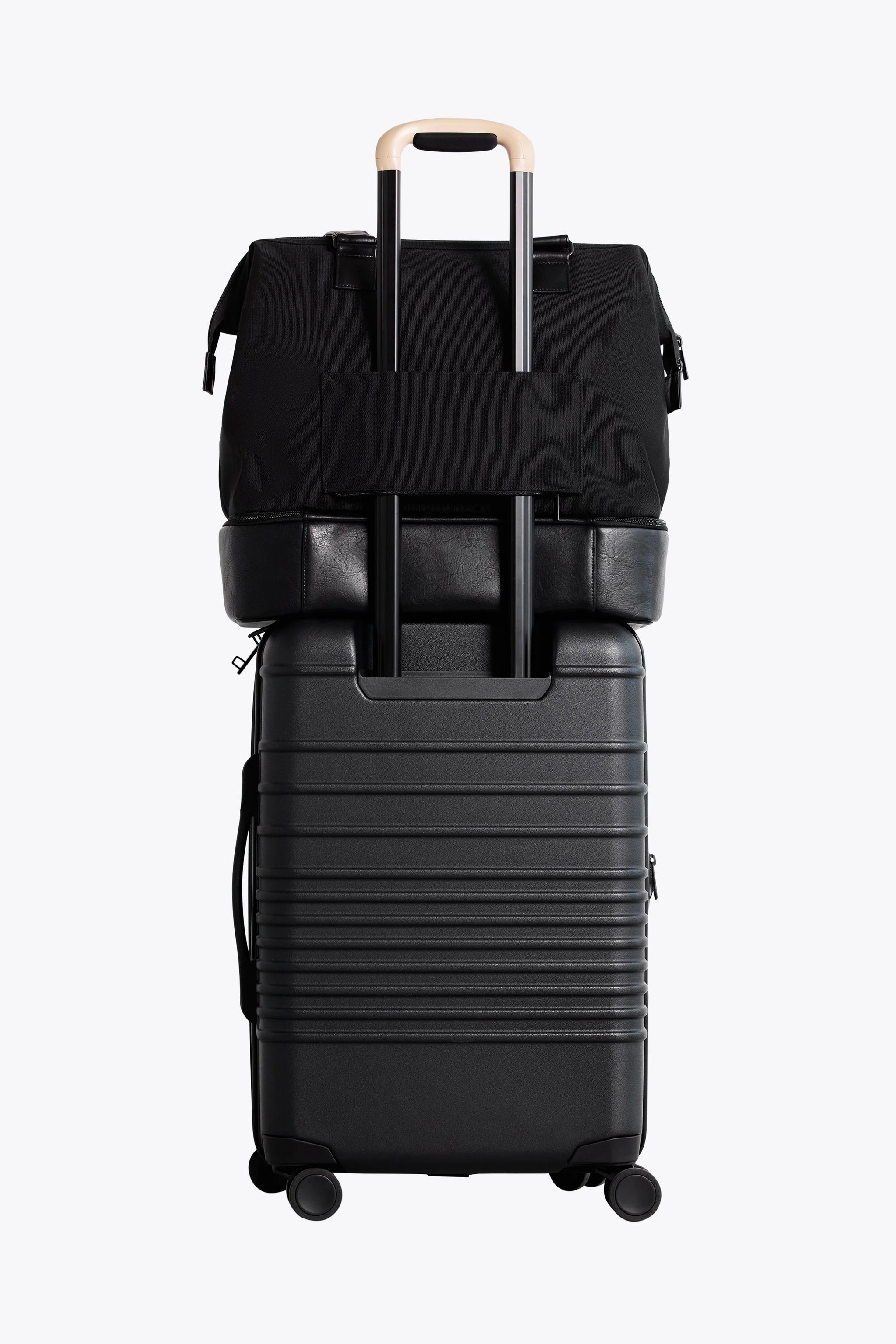 BÉIS 'The Mini Weekender' in Black - Black Travel Bag & Duffle Bag
