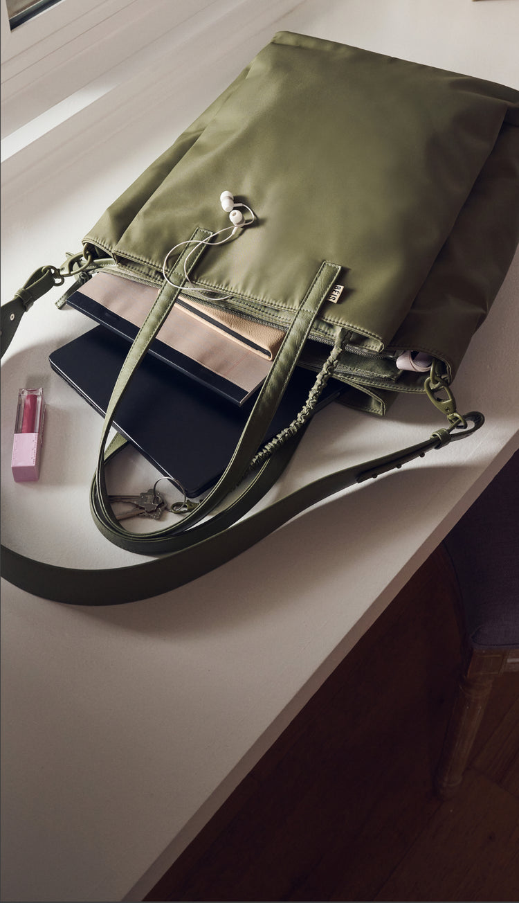 BÉIS Travel | The Ultimate Travel Essential | Luggage, Bags & More