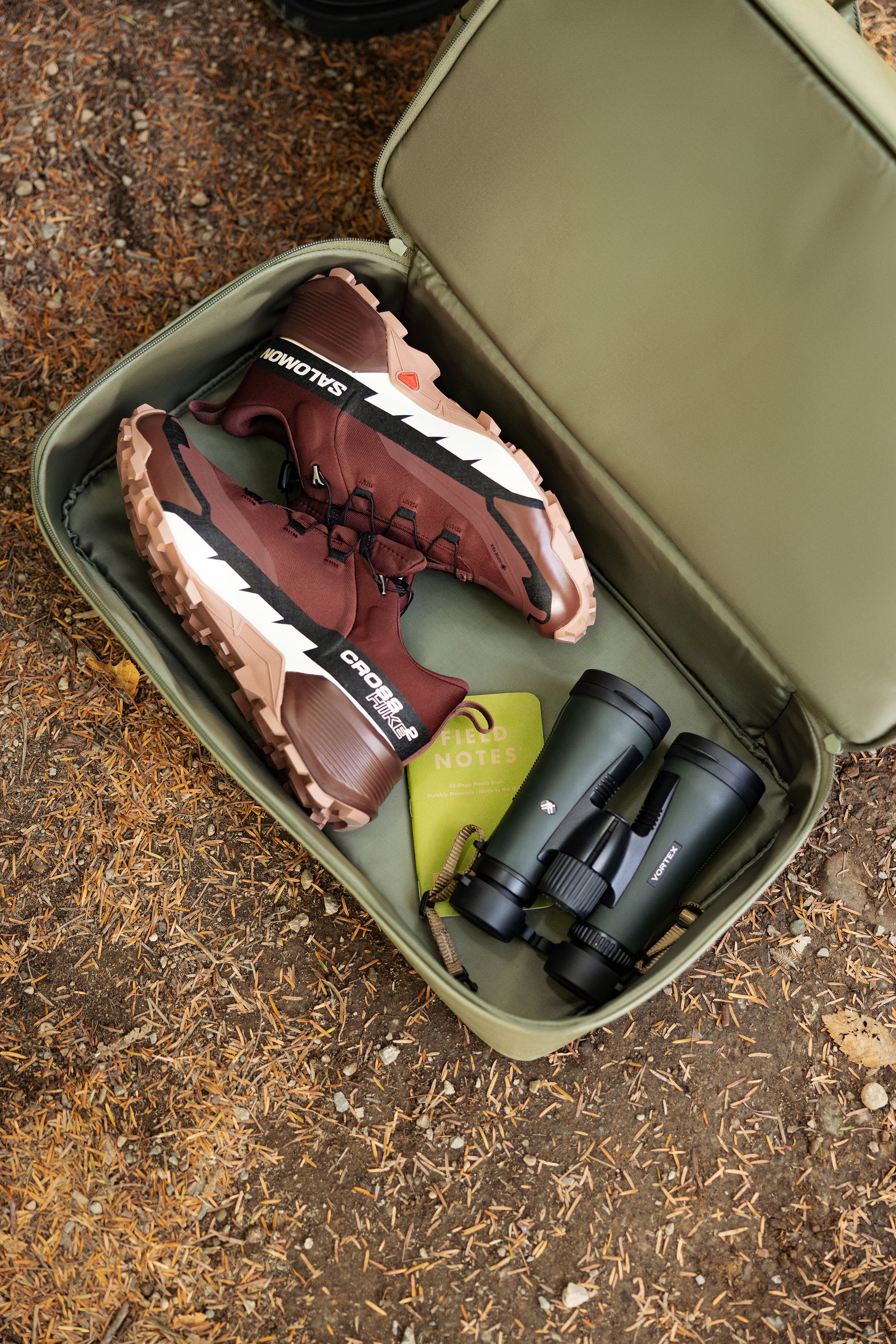 BÉIS 'The Weekender' in Olive - Olive Green Duffle Bag & Weekend Bag