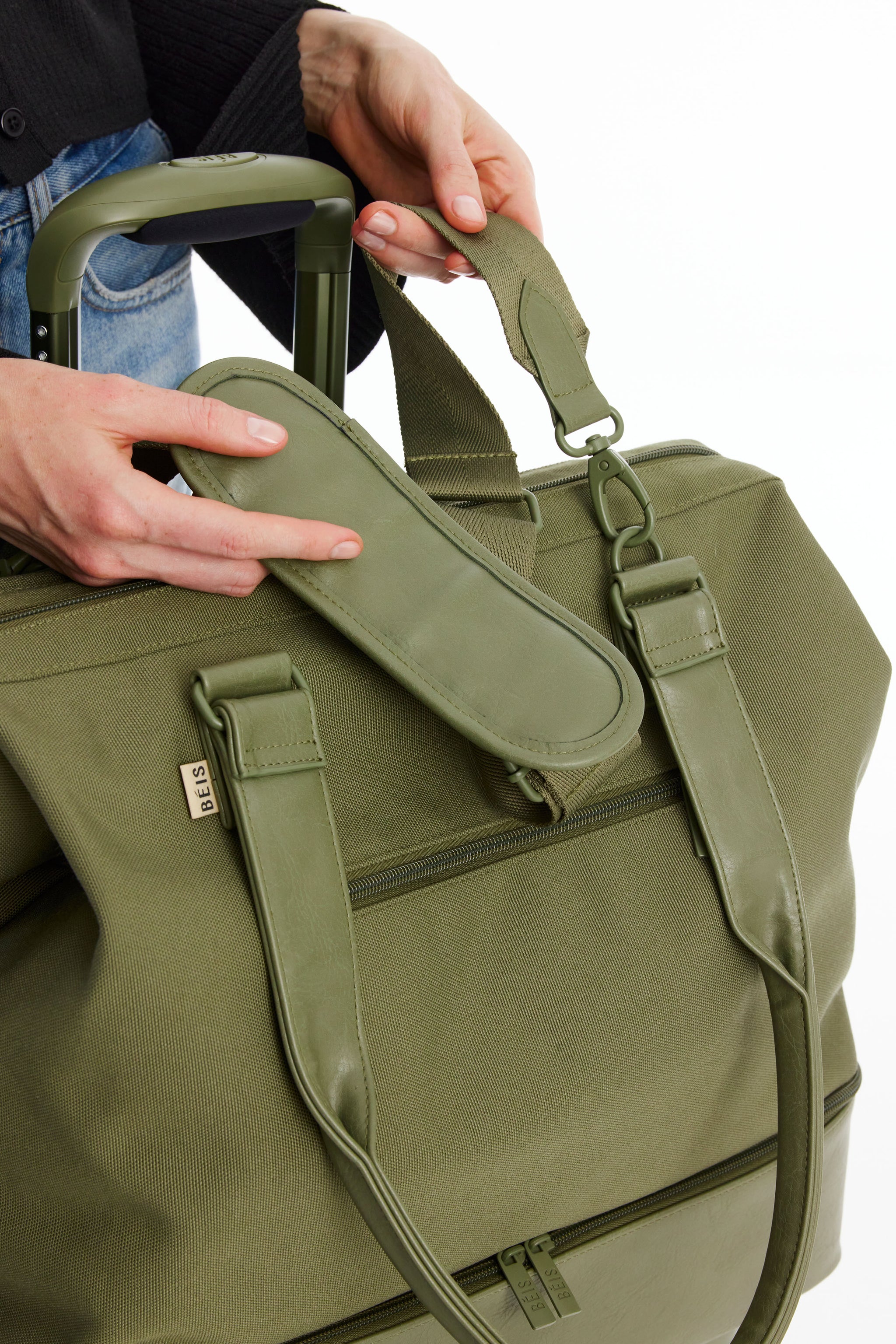 BÉIS 'The Mini Weekender' in Olive - Small Olive Green Duffle & Weekend Bag