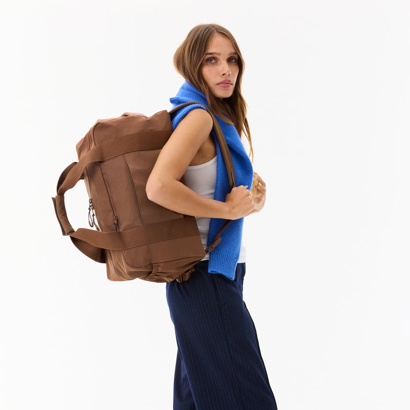 BÉIS 'The Sport Duffle Backpack' in Black - Black Gym Duffle Backpack Bag