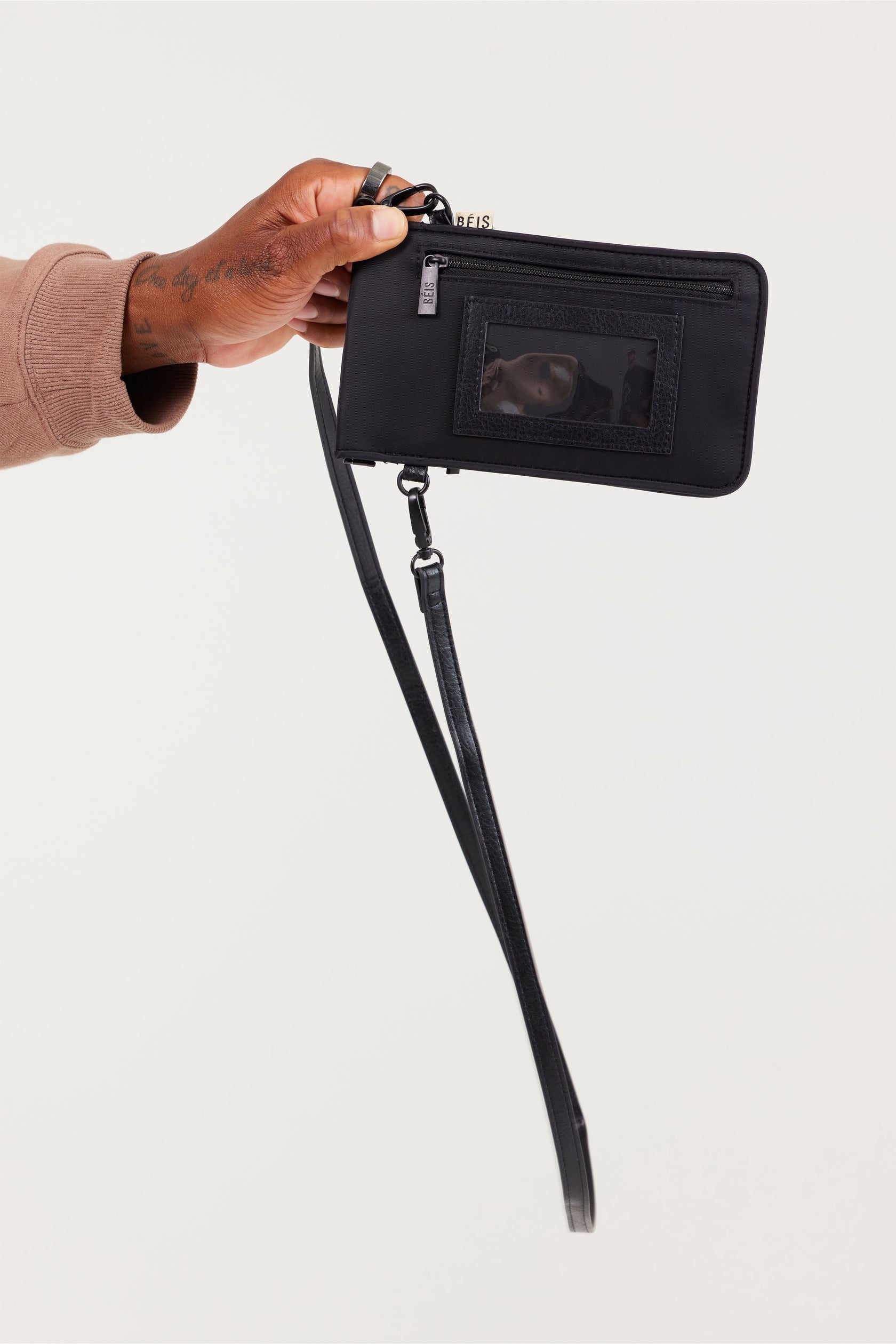 BÉIS 'The ID Crossbody Bag' In Black - Crossbody Bag With ID Pocket