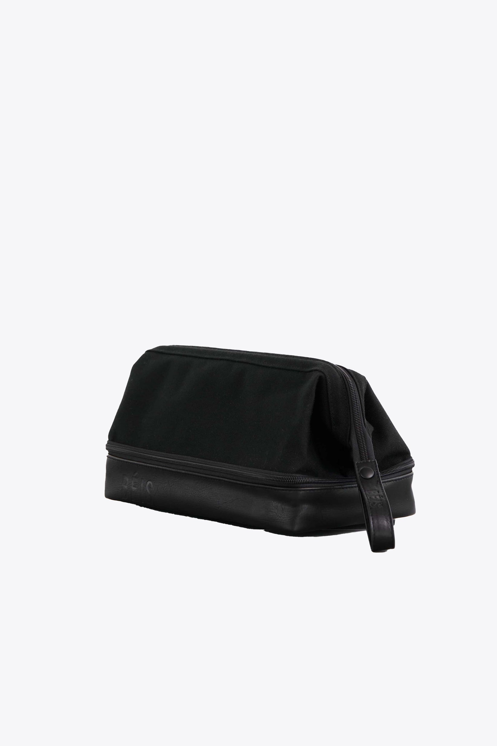BÉIS 'The Dopp Kit' in Black - Travel Dopp Kit For Toiletries