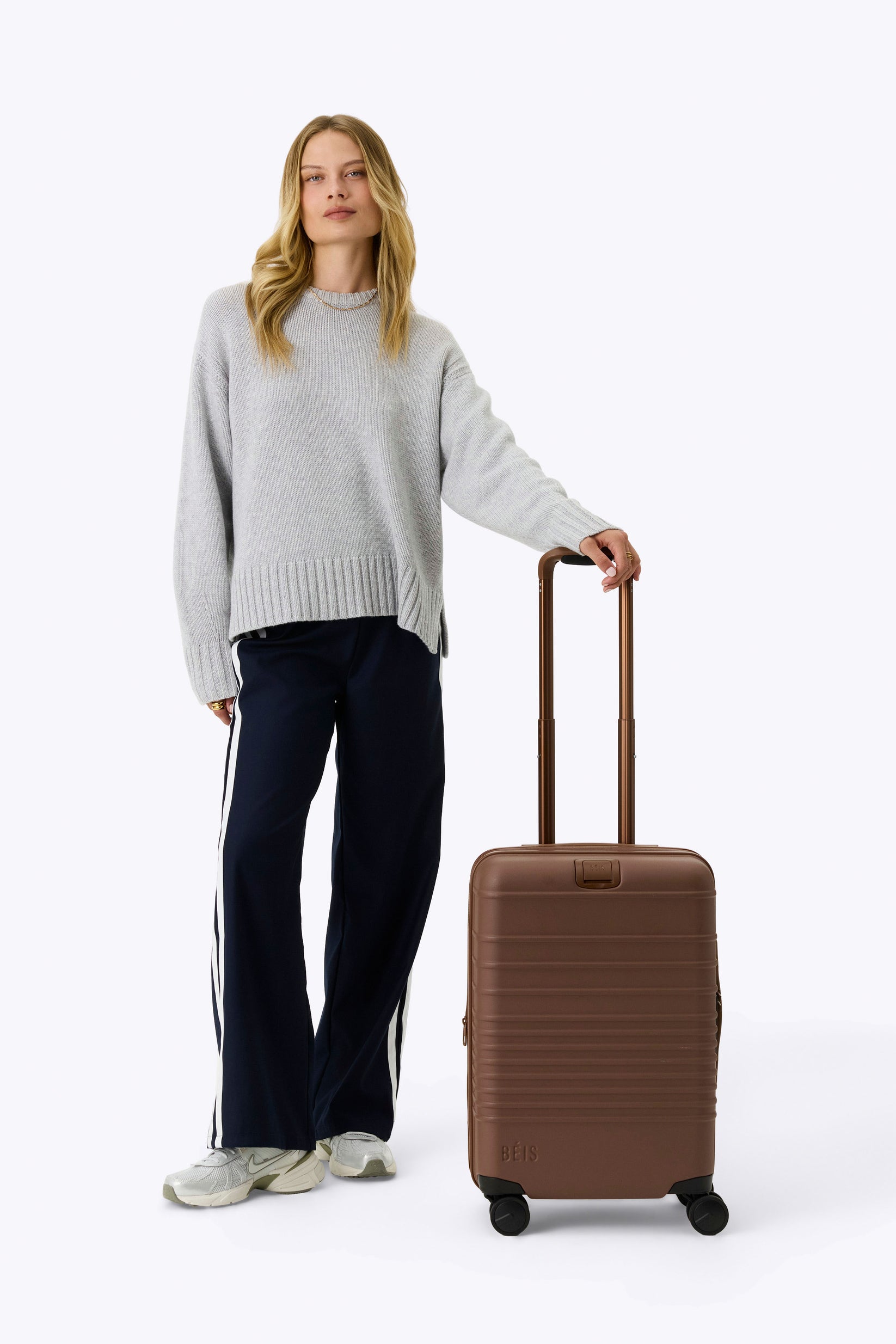 BÉIS 'The Carry-On Roller' in Maple - Brown Carry On Luggage & Hard ...