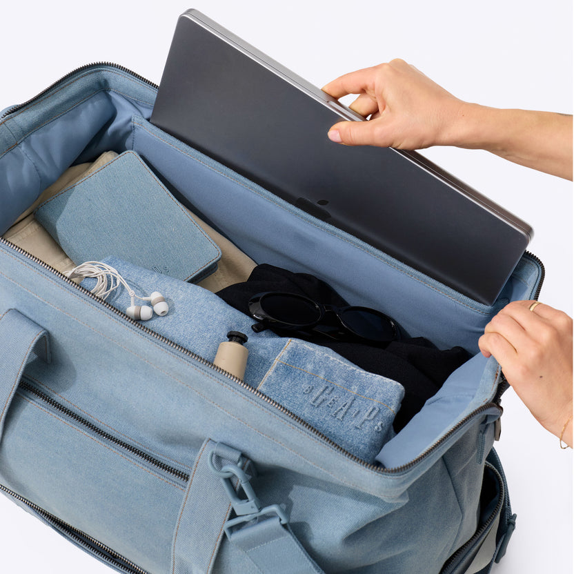 Gap x BÉIS The Weekender in Denim Blue