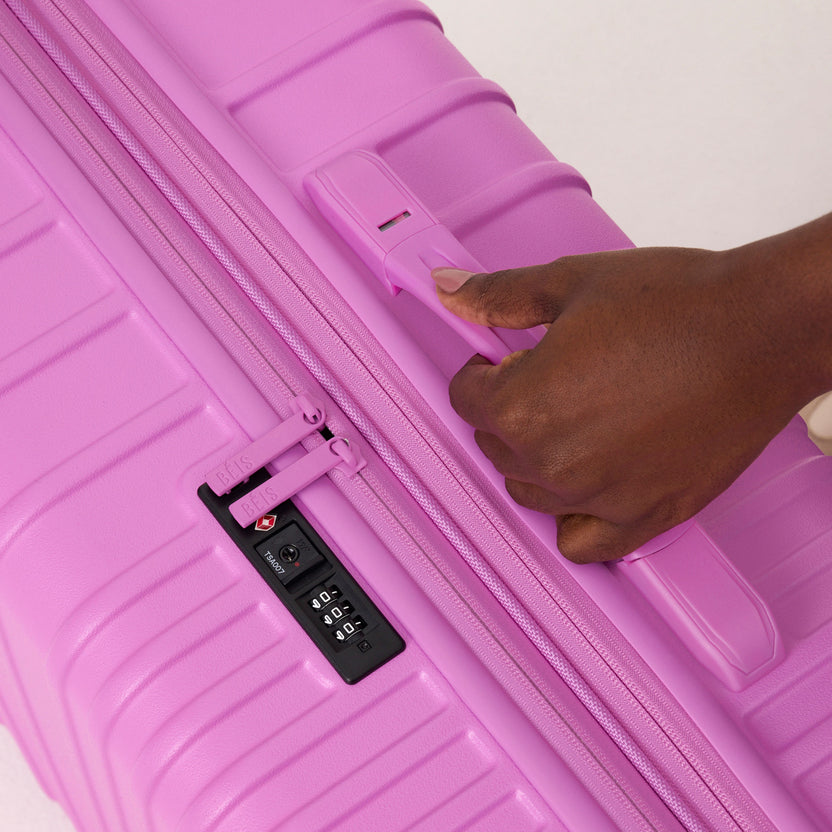 BÉIS 'The Carry-On Roller' in Berry - Durable Carry-On Rolling Luggage ...