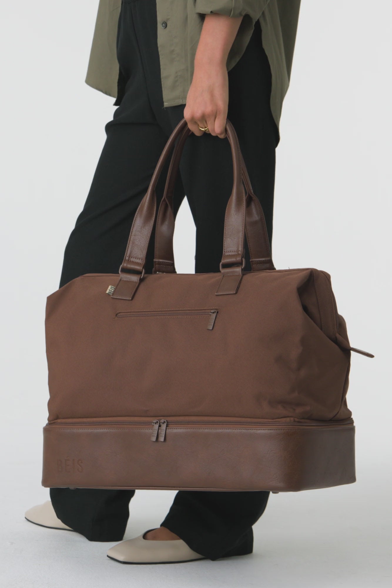 BÉIS 'The Weekender' in Maple - Brown Weekend Bag & Overnight Travel Bag