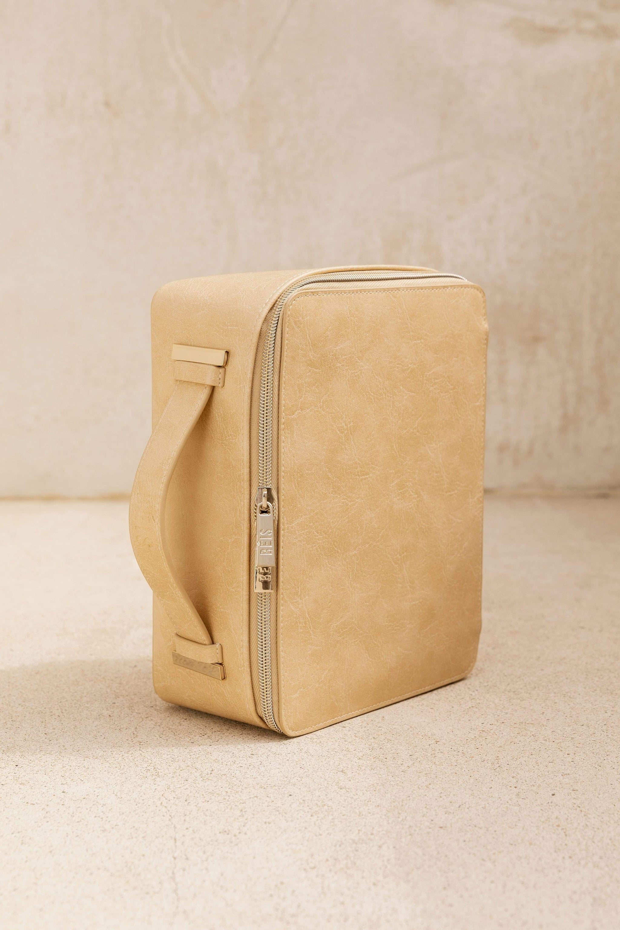 BÉIS 'The Cosmetic Case' in Beige - Makeup Organizer & Makeup Travel Case