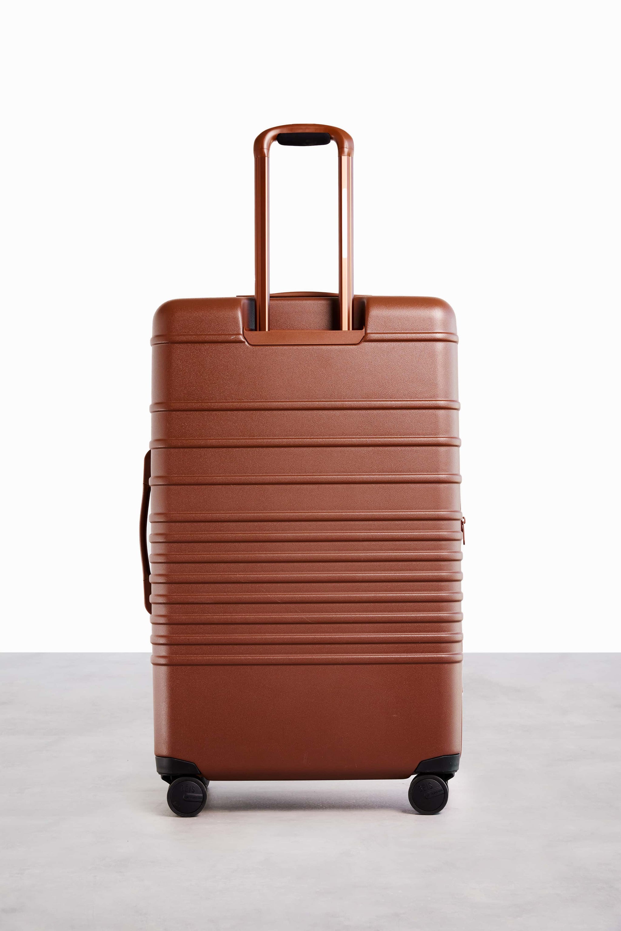 BÉIS 'The Large Check-In Roller' in Maple - Brown 29 inch Checked ...
