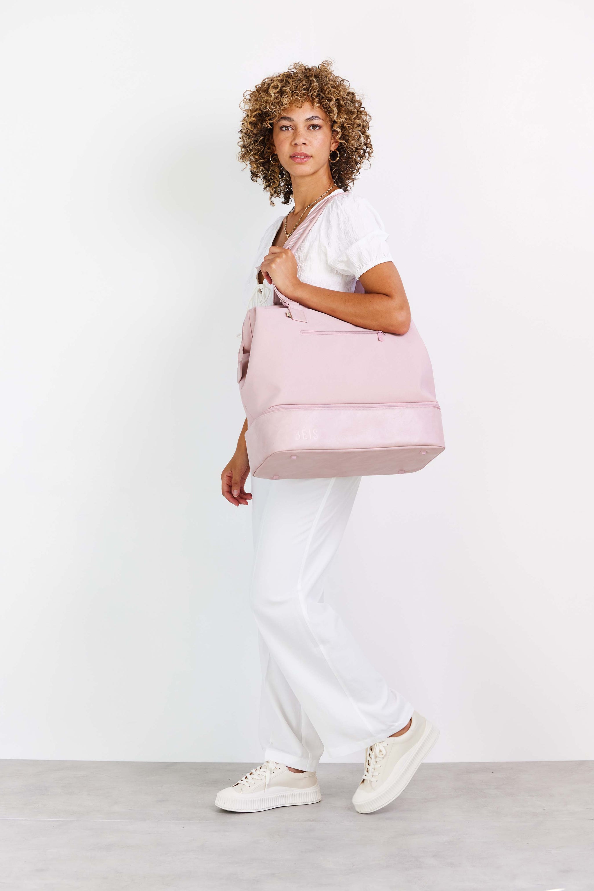 BÉIS 'The Mini Weekender' in Atlas Pink - Mini Weekender & Small ...