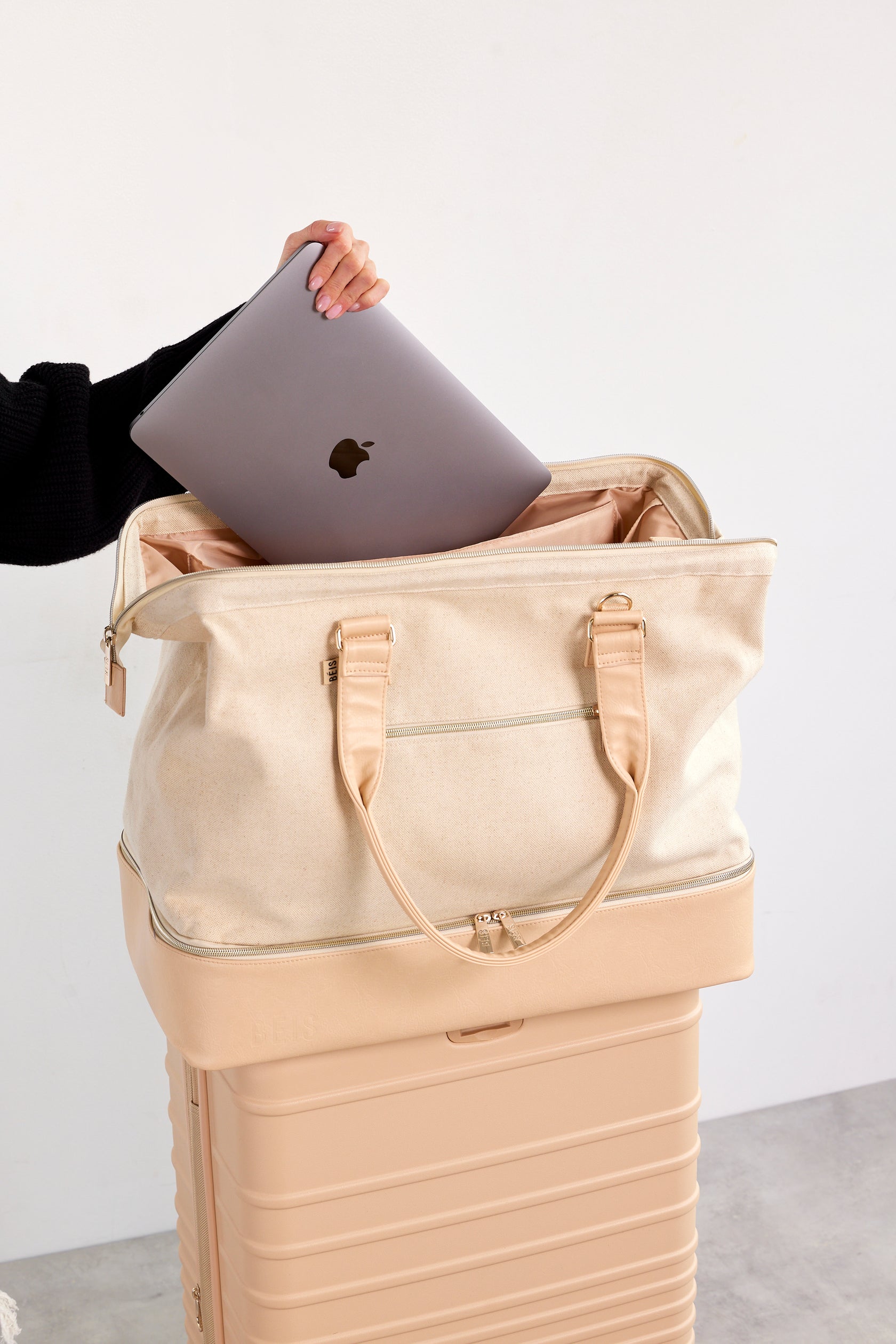 BÉIS 'The Weekender' in Beige - Beige Travel Bag & Overnight Bags