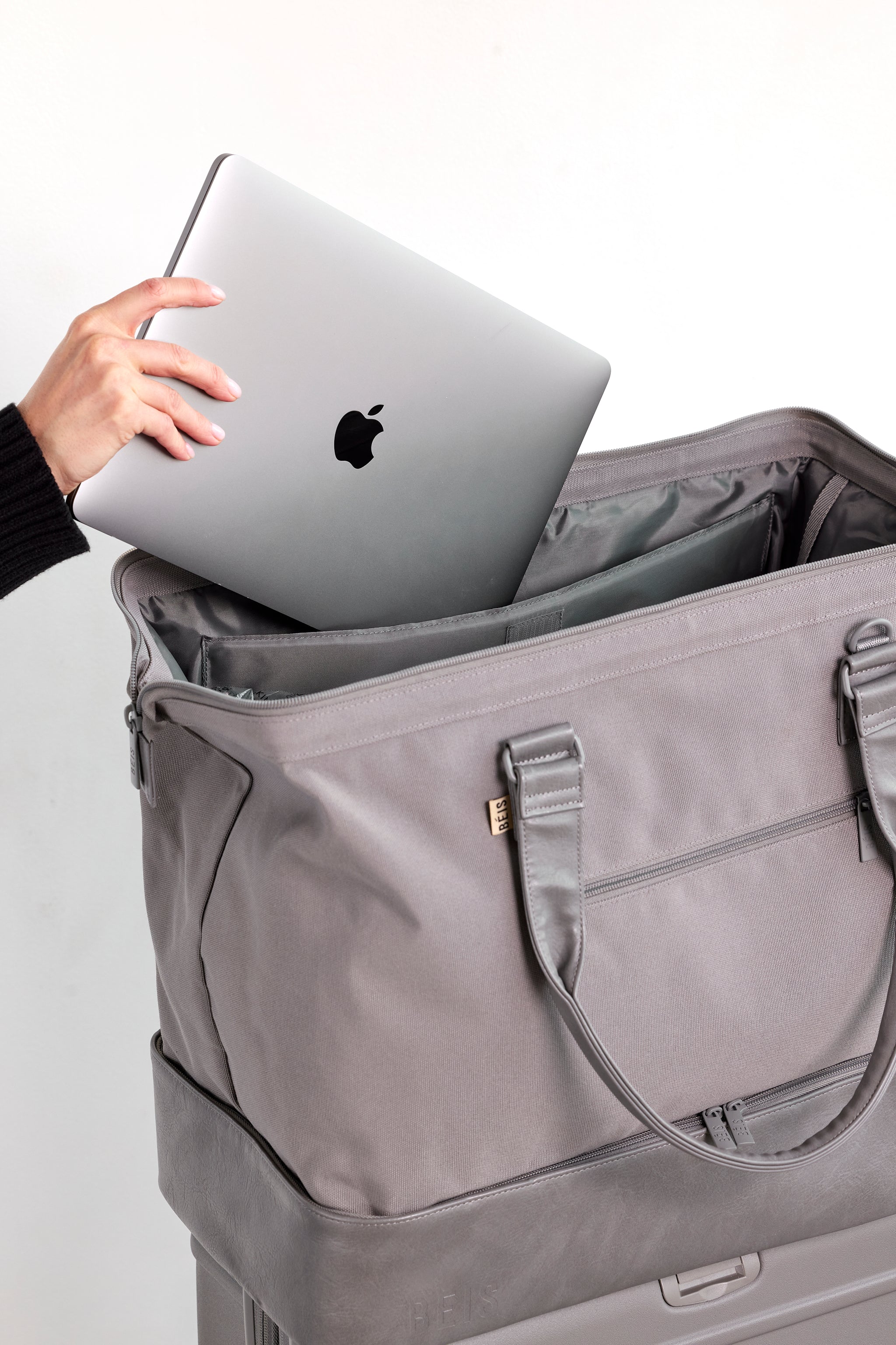 BÉIS 'The Weekender' in Grey - Grey Travel Bag & Duffle Bag